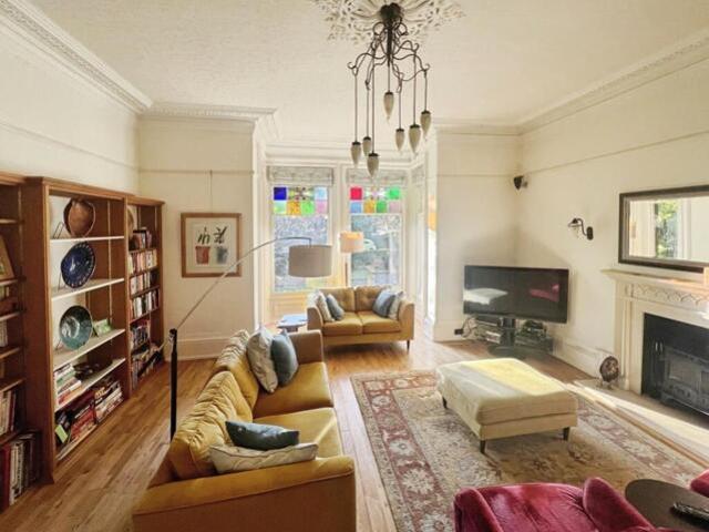 6 Bedroom House Hull City Of Kingston upon Hull LS99641751