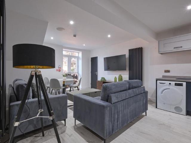 6 bedroom house of multiple occupation to rent