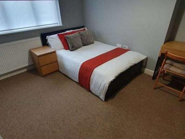 6 bedroom house of multiple occupation to rent