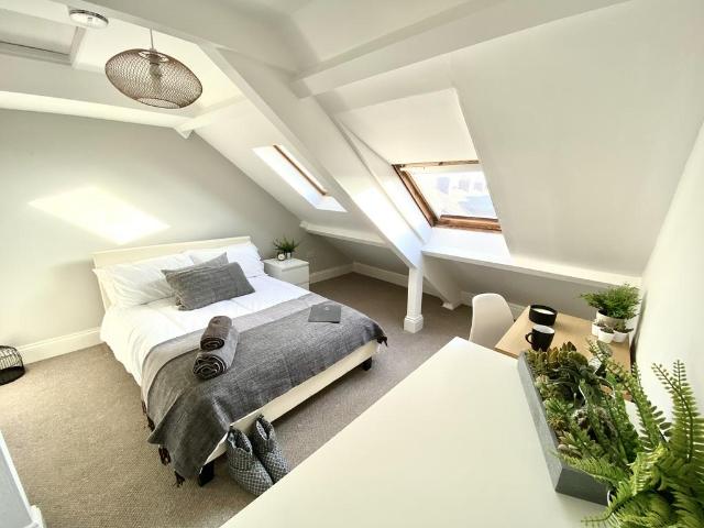 6 bedroom house of multiple occupation to rent