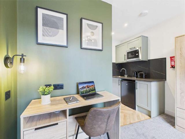 6 bedroom house of multiple occupation to rent