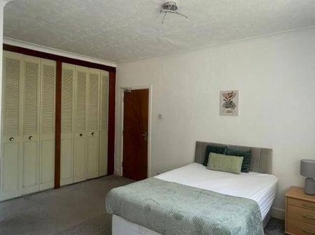6 bedroom house of multiple occupation to rent