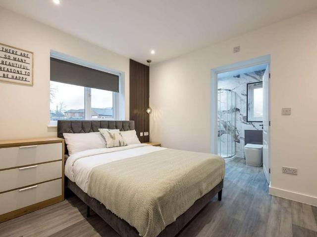 6 bedroom house of multiple occupation to rent