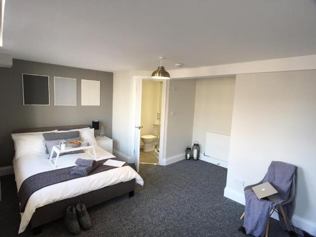 6 bedroom house of multiple occupation to rent