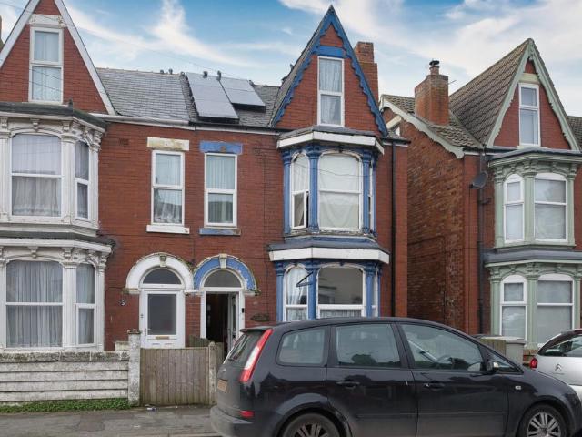 6 bedroom house of multiple occupation for sale