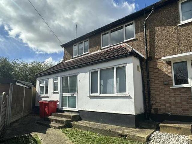 6 Bedroom House Of Multiple Occupation For Sale In Romford, Essex