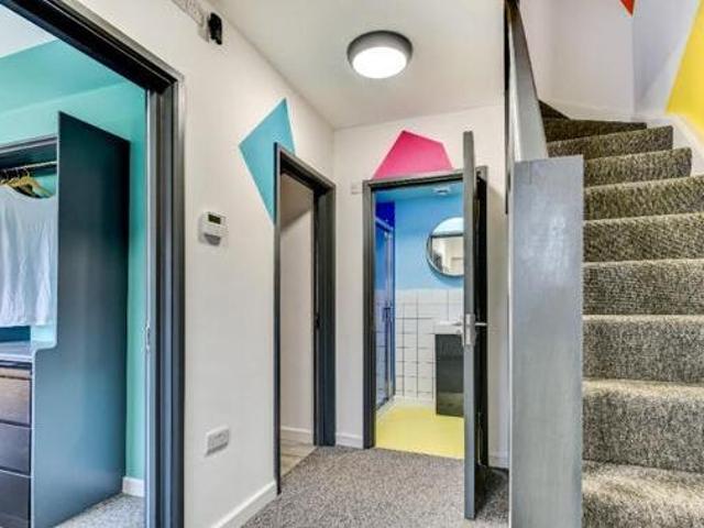 6 Bedroom House Of Multiple Occupation For Rent In Bristol