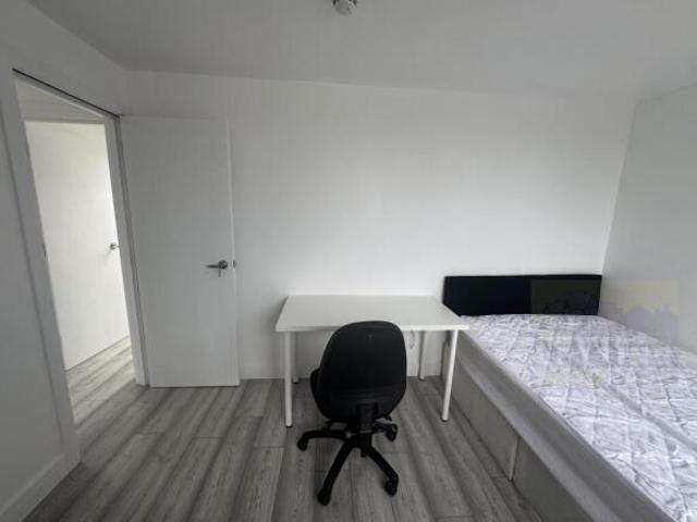 6 bedroom house of multiple occupation for rent in Eastlake Close, Lockleaze, Bristol, City, BS7