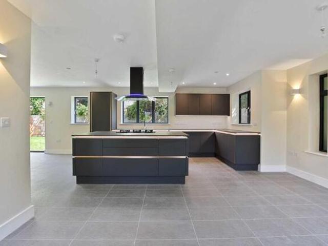 6 Bedroom House Oxford Oxfordshire LS99916128