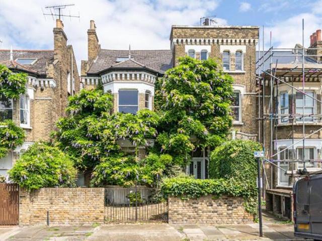 6 Bedroom House London Greater London LS100540727