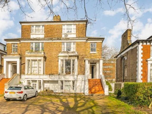 6 Bedroom House London Greater London LS101379012