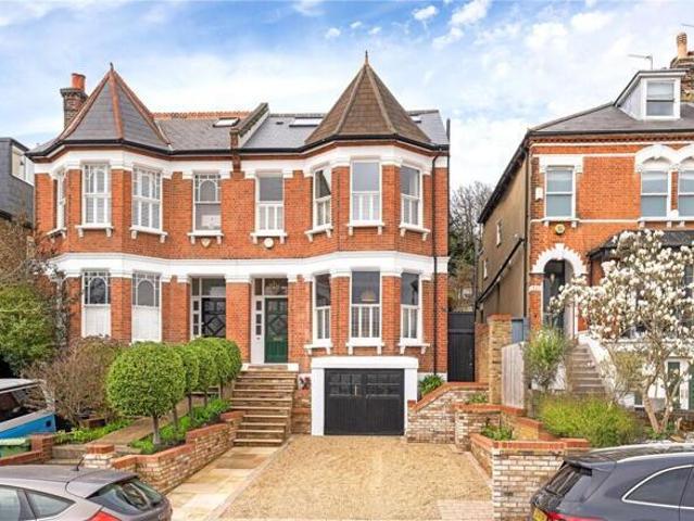 6 Bedroom House Londres Greater London 100541077