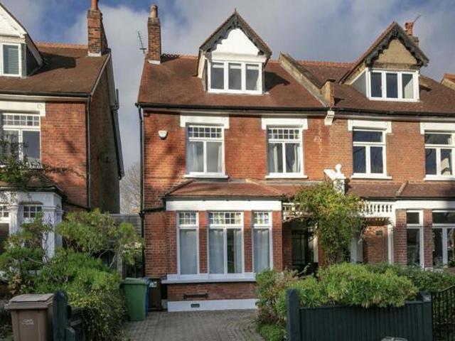 6 Bedroom House Londres Greater London LS99029076