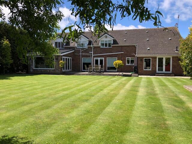 6 Bedroom House Lancs Sefton LS98930245