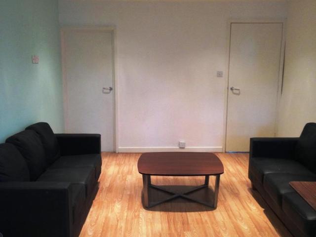 6 Bedroom House Lenton East Midlands 98286189
