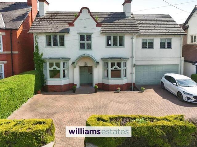 6 Bedroom House Mold Flintshire LS100987916