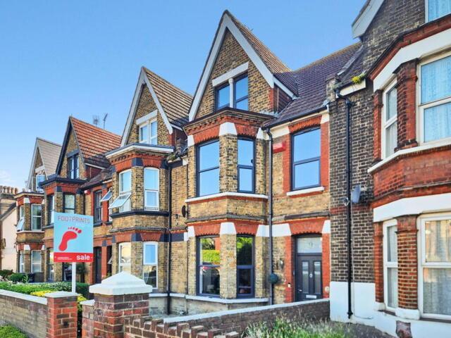 6 Bedroom House Margate Kent LS99571650