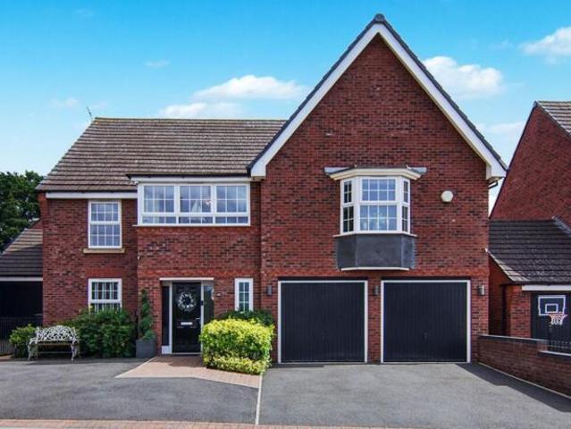 6 Bedroom House Meriden Coventry 99840155