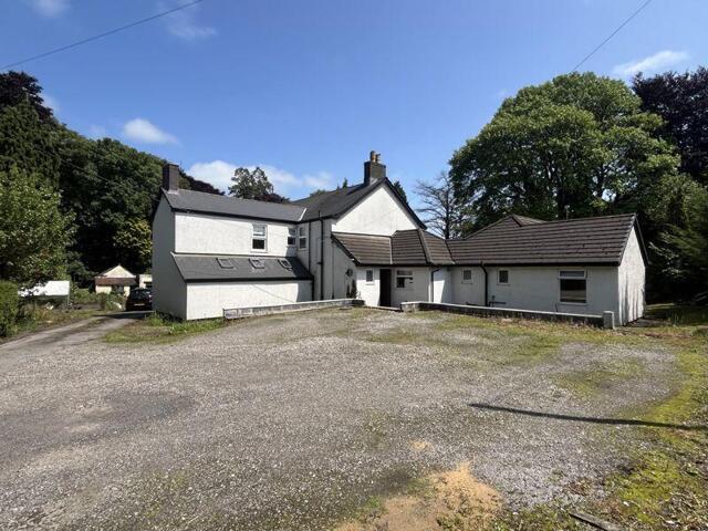 6 Bedroom House Mwyndy Mwyndy 98233301