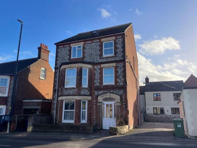 6 Bedroom House Norfolk Norfolk LS100398121