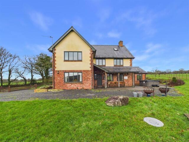 6 Bedroom House Newtown Cambridgeshire 100051371