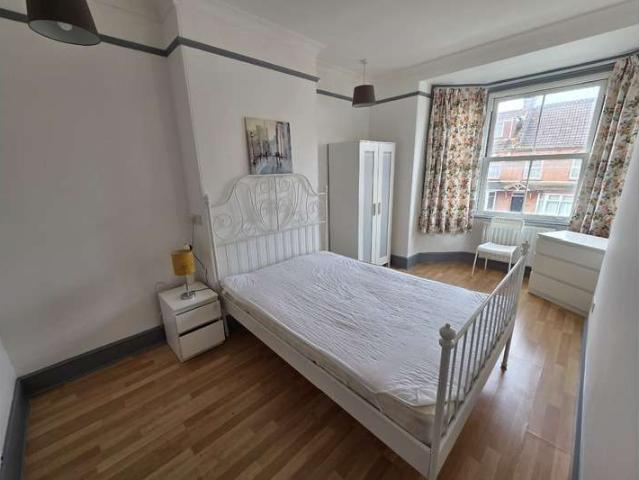 6 Bedroom House Share