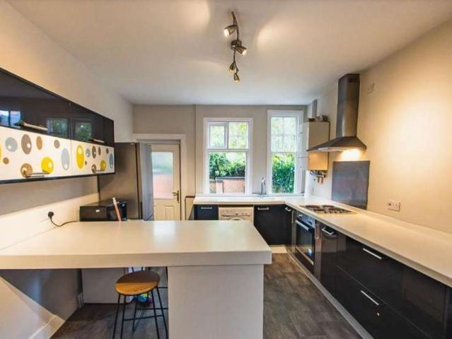 6 Bedroom House Share