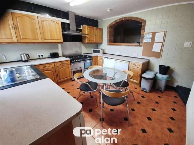 6 Bedroom House Share
