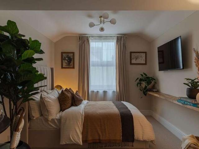 6 Bedroom House Share