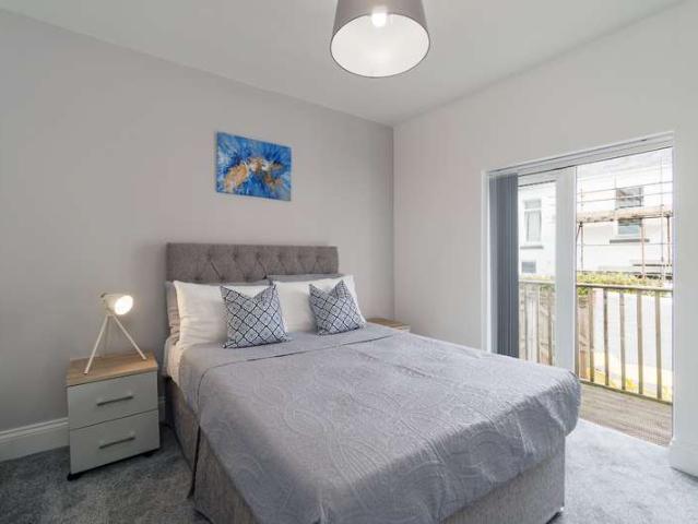 6 Bedroom House Share