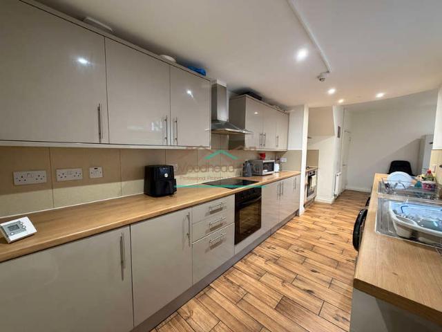 6 Bedroom House Share