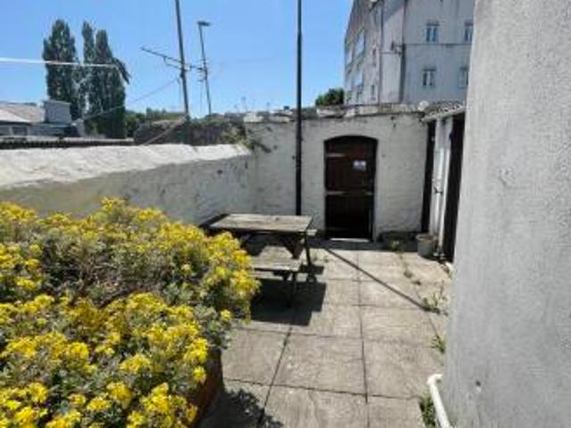 6 bedroom house share for rent in 3 Wake Street, PL4
