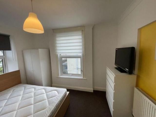6 bedroom house share for rent in 14 Clifton Street, PL4