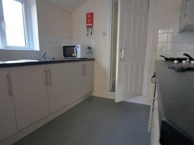 6 bedroom house share for rent in 31 Histon Road Cambridge Cambridgeshire CB4