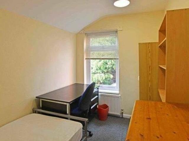 6 bedroom house share for rent in Alton Road B29