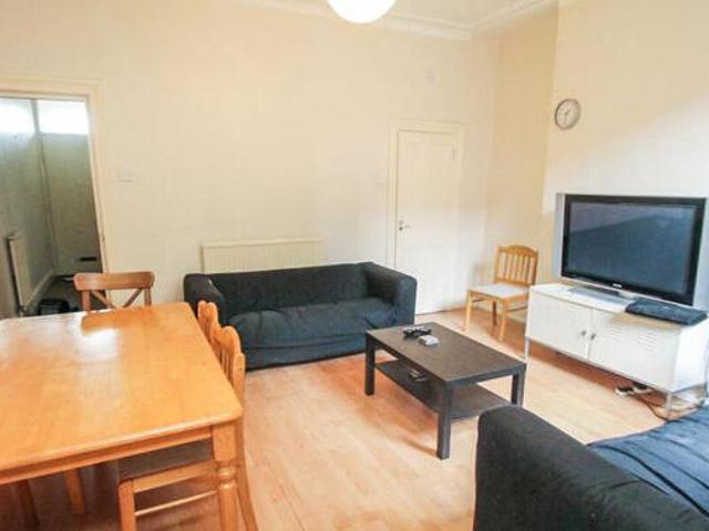 6 Bedroom House Share For Rent In Burley, Leeds