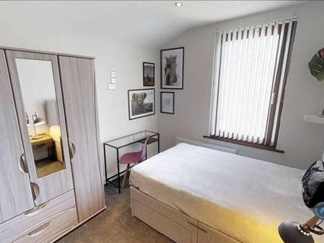 6 bedroom house share for rent in Downend Road Bristol BS15