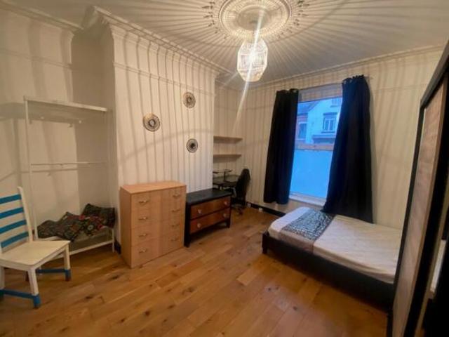 6 bedroom house share for rent in Delph Mount, LEEDS, LS6