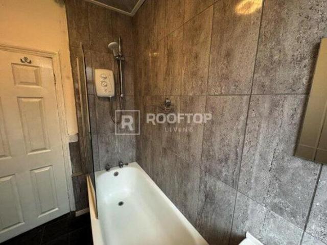 6 bedroom house share for rent in Manor Terrace, LS6