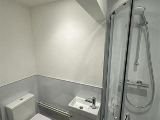 6 bedroom terraced house for rent in Small Lane, Bristol, BS16