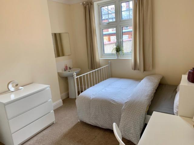 6 bedroom house share for rent in Sandon Road, Chester, Cheshire, CH2