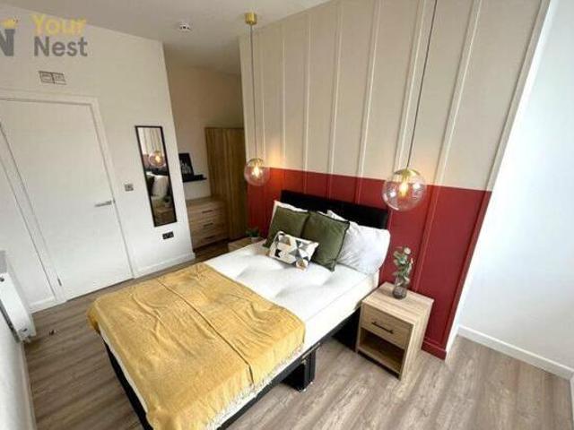 6 Bedroom House Share For Rent In Stanningley Road, Bramley