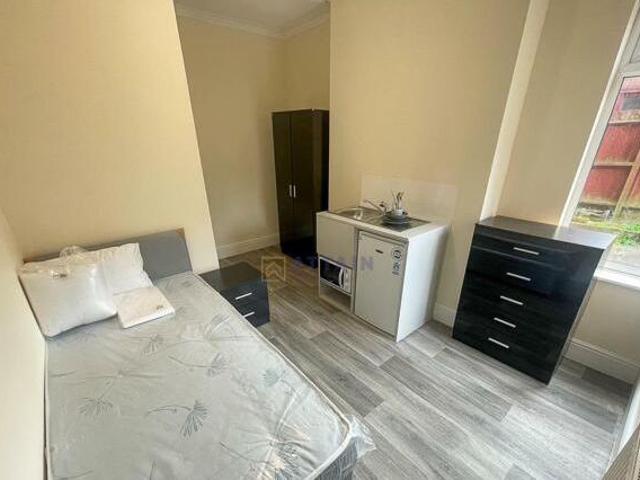 6 Bedroom House Share For Rent In Palmerston Street