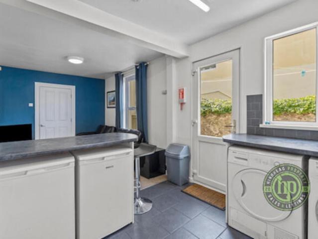 6 bedroom house share for rent in Pentillie Crescent, Plymouth, Devon. PL4