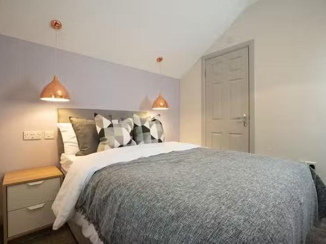 6 bedroom house share for rent in Room 4, 103 Brighton Road, D.