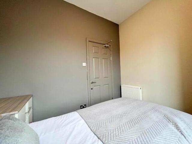 6 bedroom house share for rent in Warbeck Road, Liverpool, L9