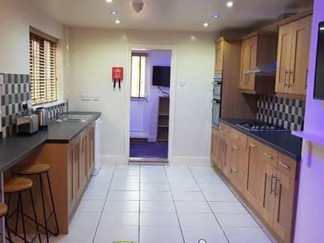 6 bedroom house share for rent in West Parade Lincoln LN1 Student House 6 bed 6 Bath LN1