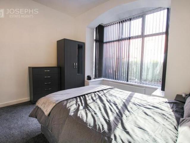 6 bedroom house share for rent in Willows Lane, Bolton, Greater Manchester, BL3
