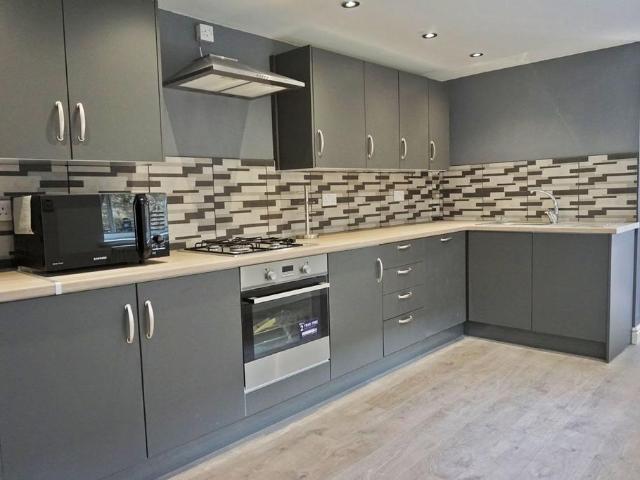 6 bedroom house share to rent