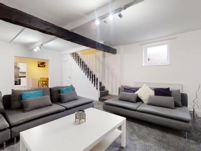 6 bedroom house share to rent